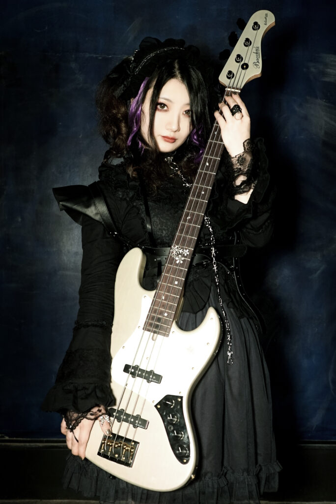 メンバー5人が1stシングルの裏話を明かす！ガールズメタルバンド・Sirius（シリウス）インタビュー